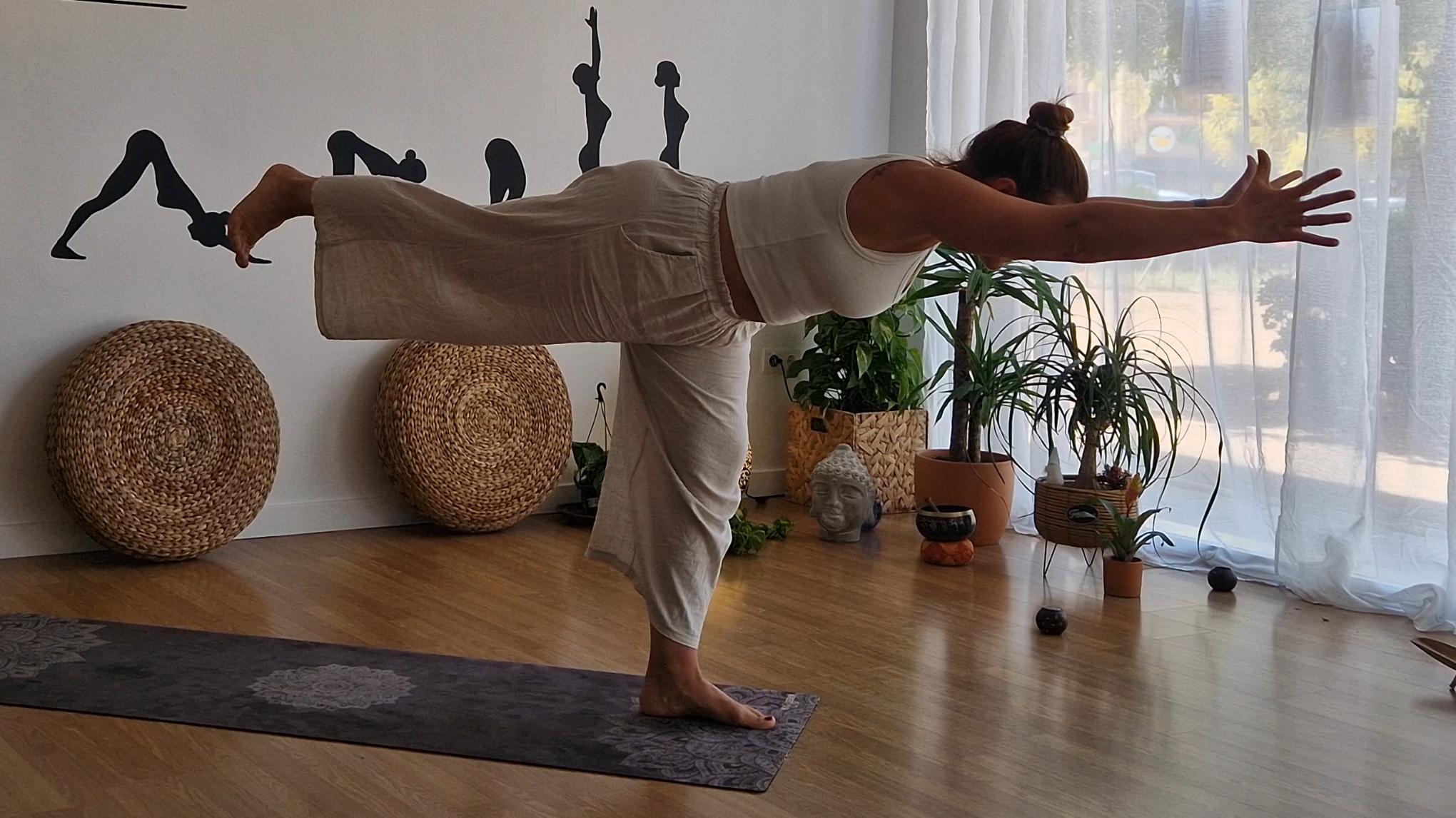 namaste yoga studio - Horario - Momoyoga